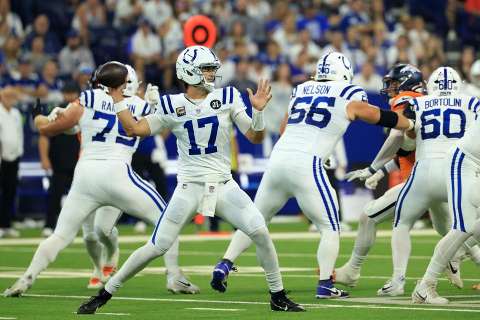 Week 6 Fantasy Football: Top DraftKings DFS Stacks And Value Plays To ...