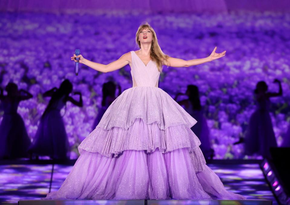 When Will Taylor Swift’s ‘Eras Tour’ Docuseries And ‘Final Show’ Film ...
