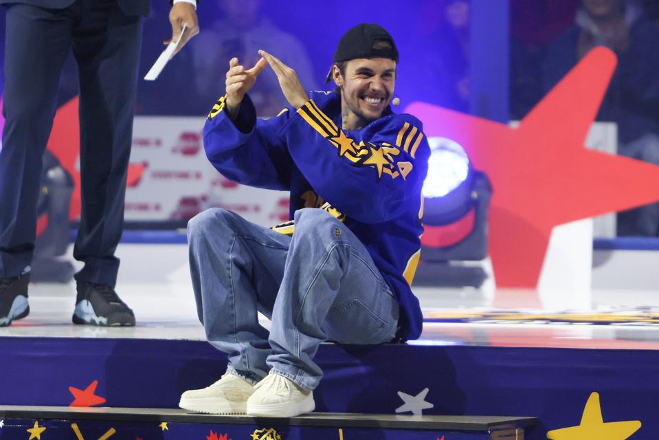 Justin Bieber Charts Another Pop Radio No. 1 — Which Superstars Does He ...