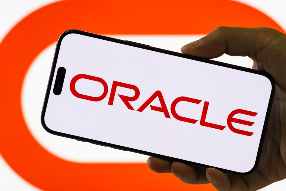 Oracle Stock Can Sink, Here Is How