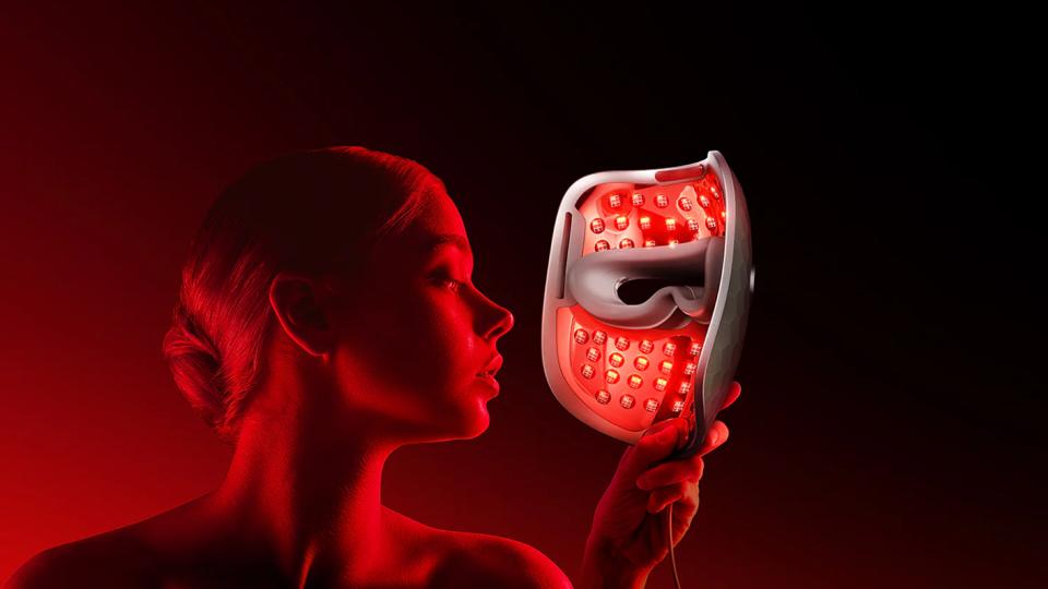 Best Red Light Therapy Masks 2025 - Forbes Vetted