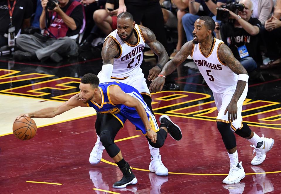 This Is How Many Hours Of Sleep Lebron James Gets A Day