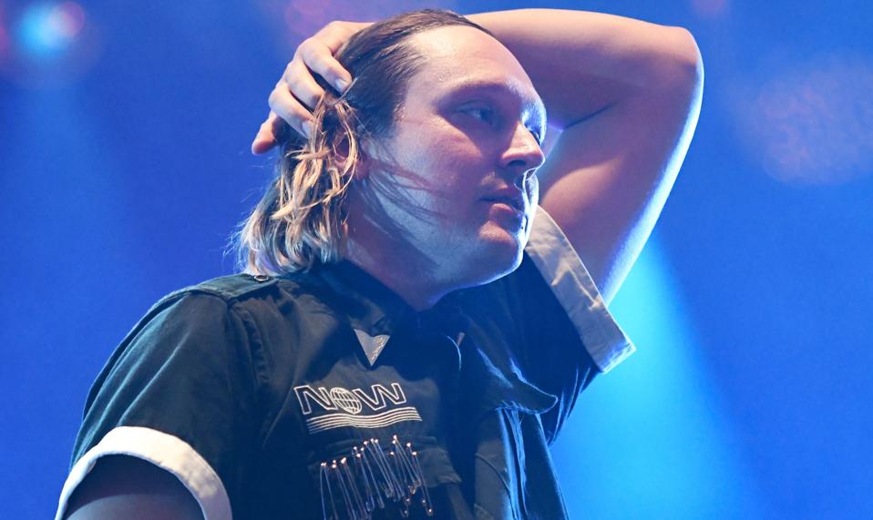 Arcade Fire Score Their Third Consecutive No. 1 Album In The U.K.