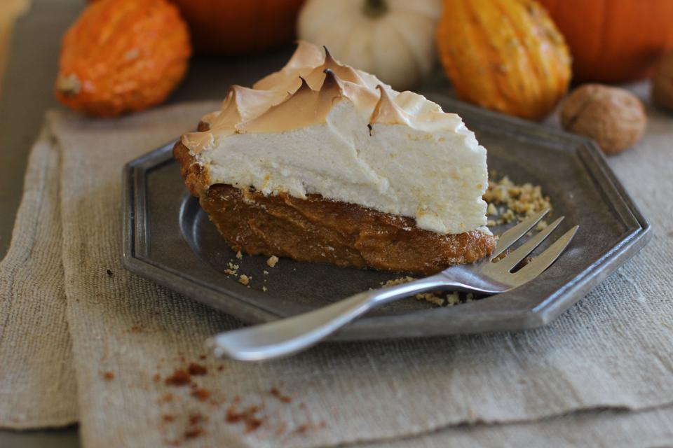 Thanksgiving Hack: Divide The Last Piece Of Pumpkin Pie Fairly - With Math!