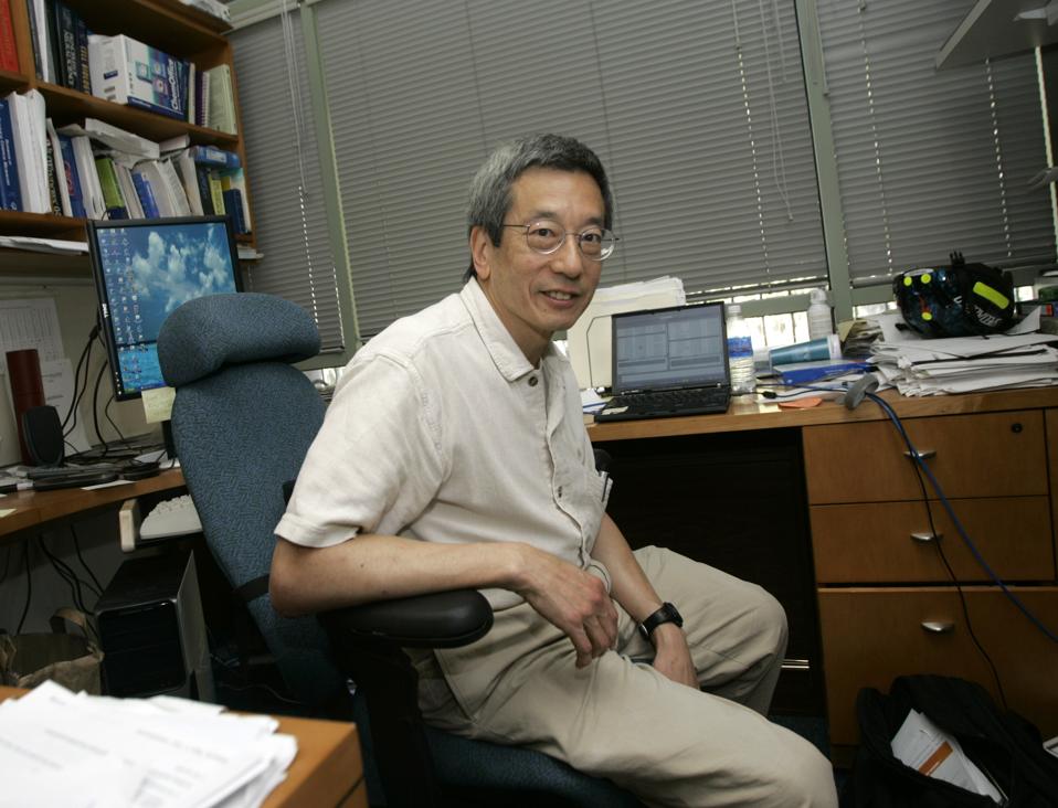 Nobel Laureate Roger Tsien Dies At 64